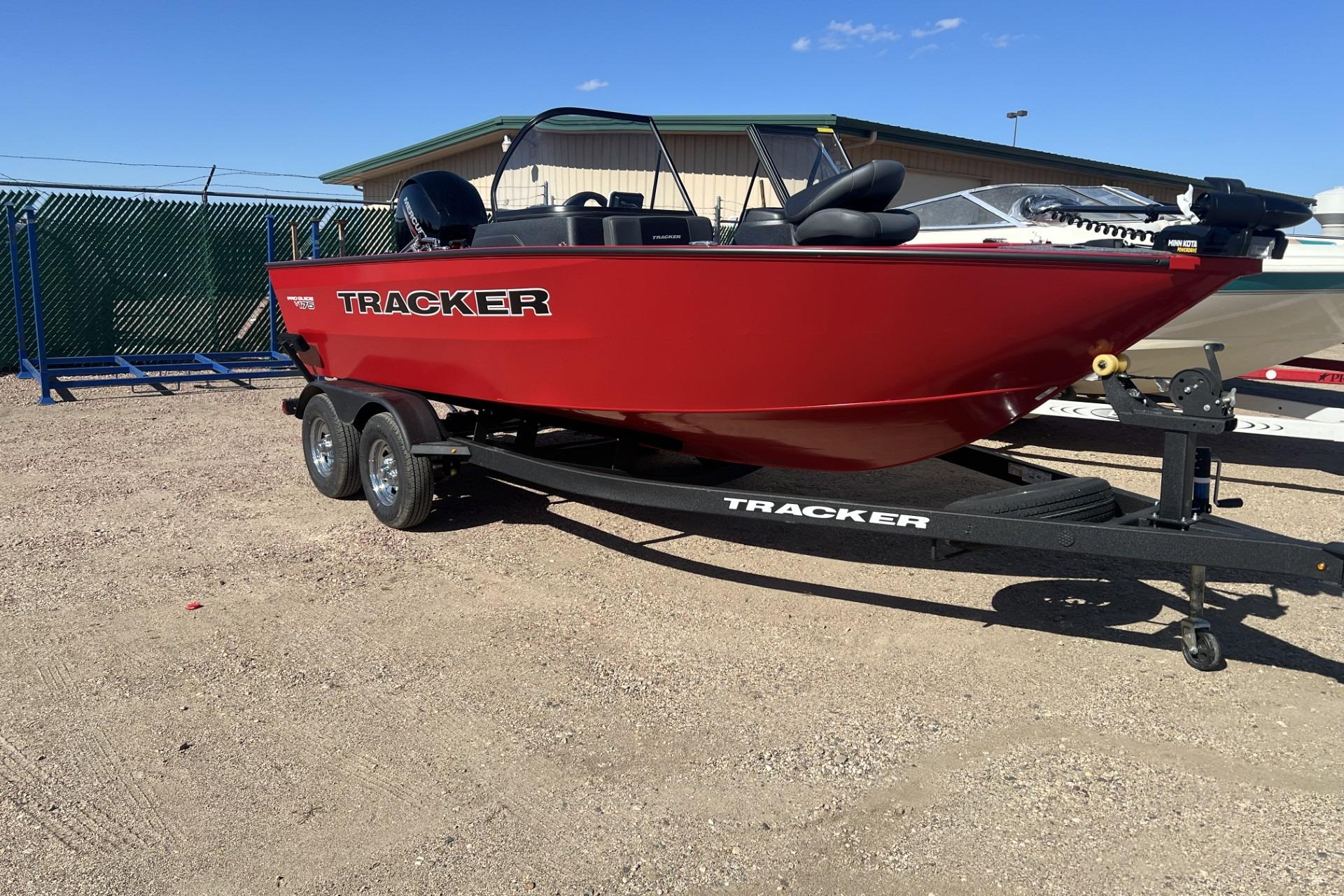 2026 TRACKER PRO GUIDE V-175 COMBO | Bass Pro Shops